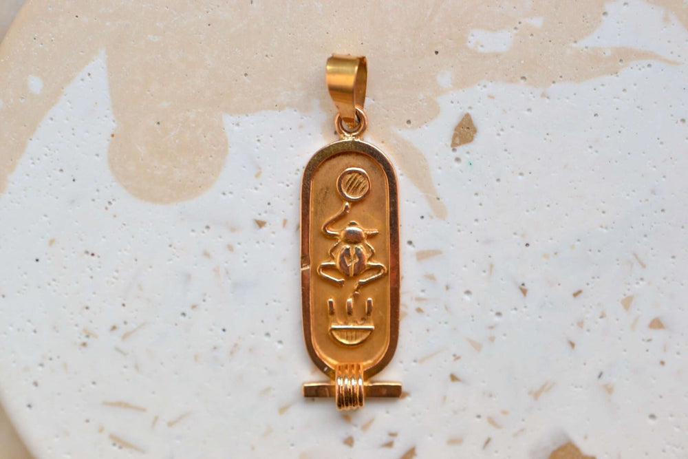 Pendentif ancien hiéroglyphes I Bijoux Anciens en Or I Noir Carat